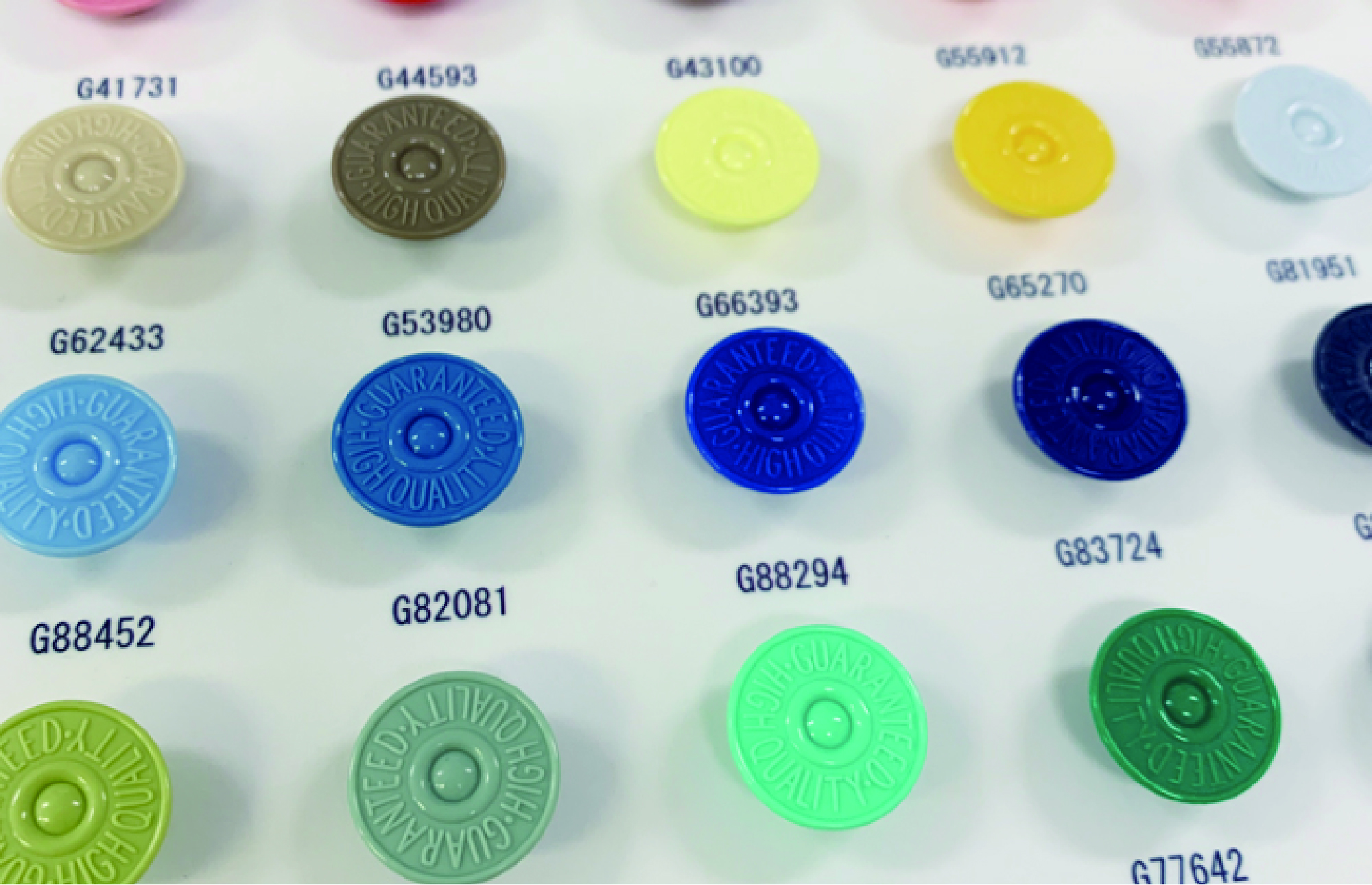 タックボタンとは – アパレル資材研究所 「&CROP」by株式会社クロップオザキ